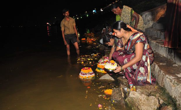 Bathukamma – The Floral Festival of Telangana – ecoheritage.cpreec.org